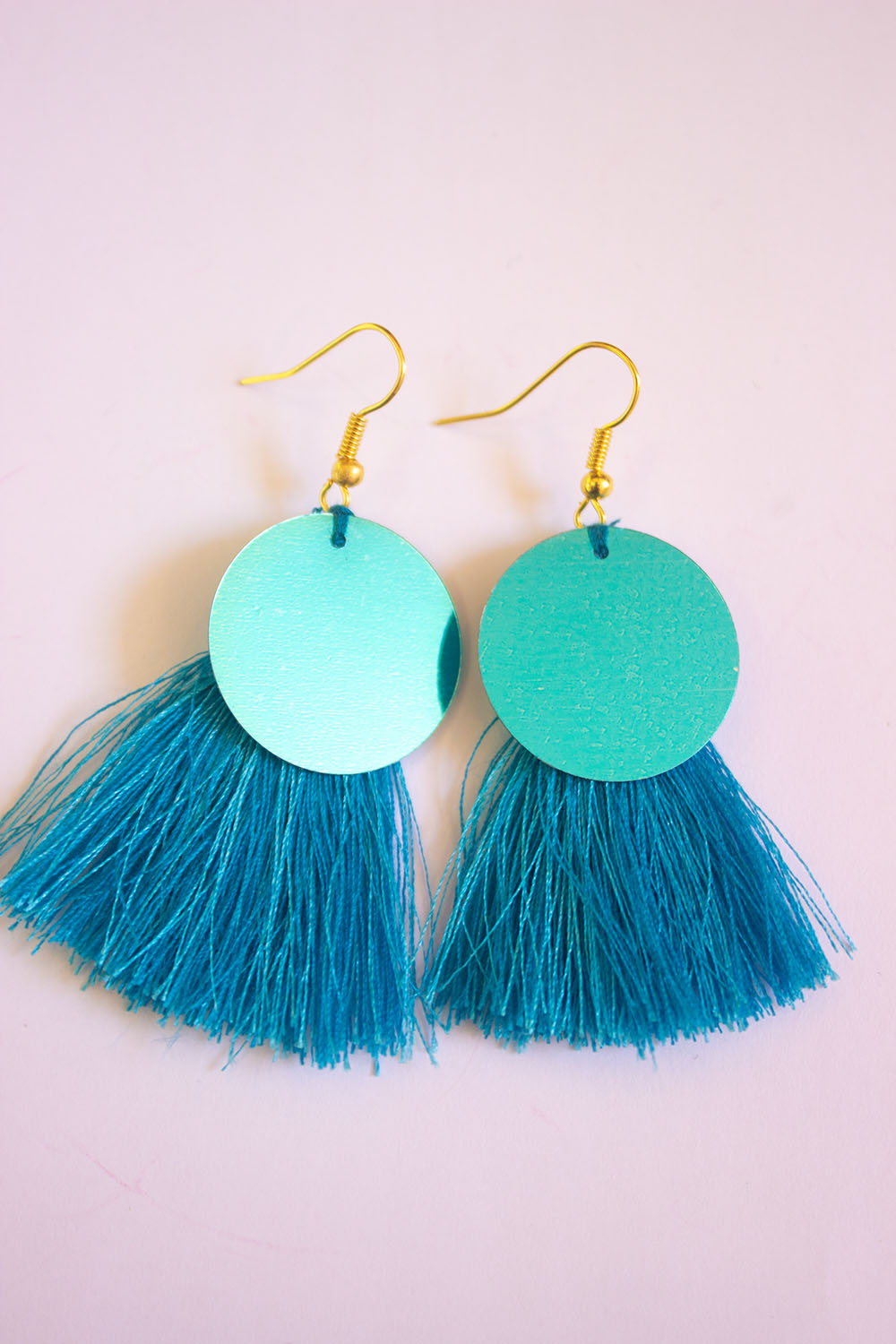 SHORT BLUE-PAILETTE EARRING – ÉMILIE DESMEULES:::BOUTIQUE:::
